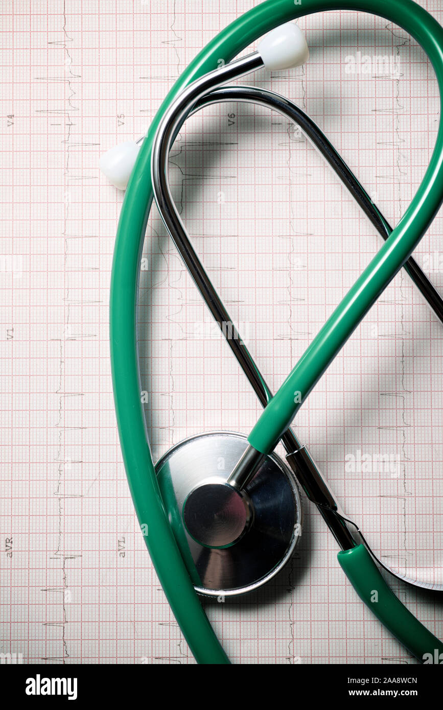 Stethoscope on graph paper hi-res stock photography and images - Alamy