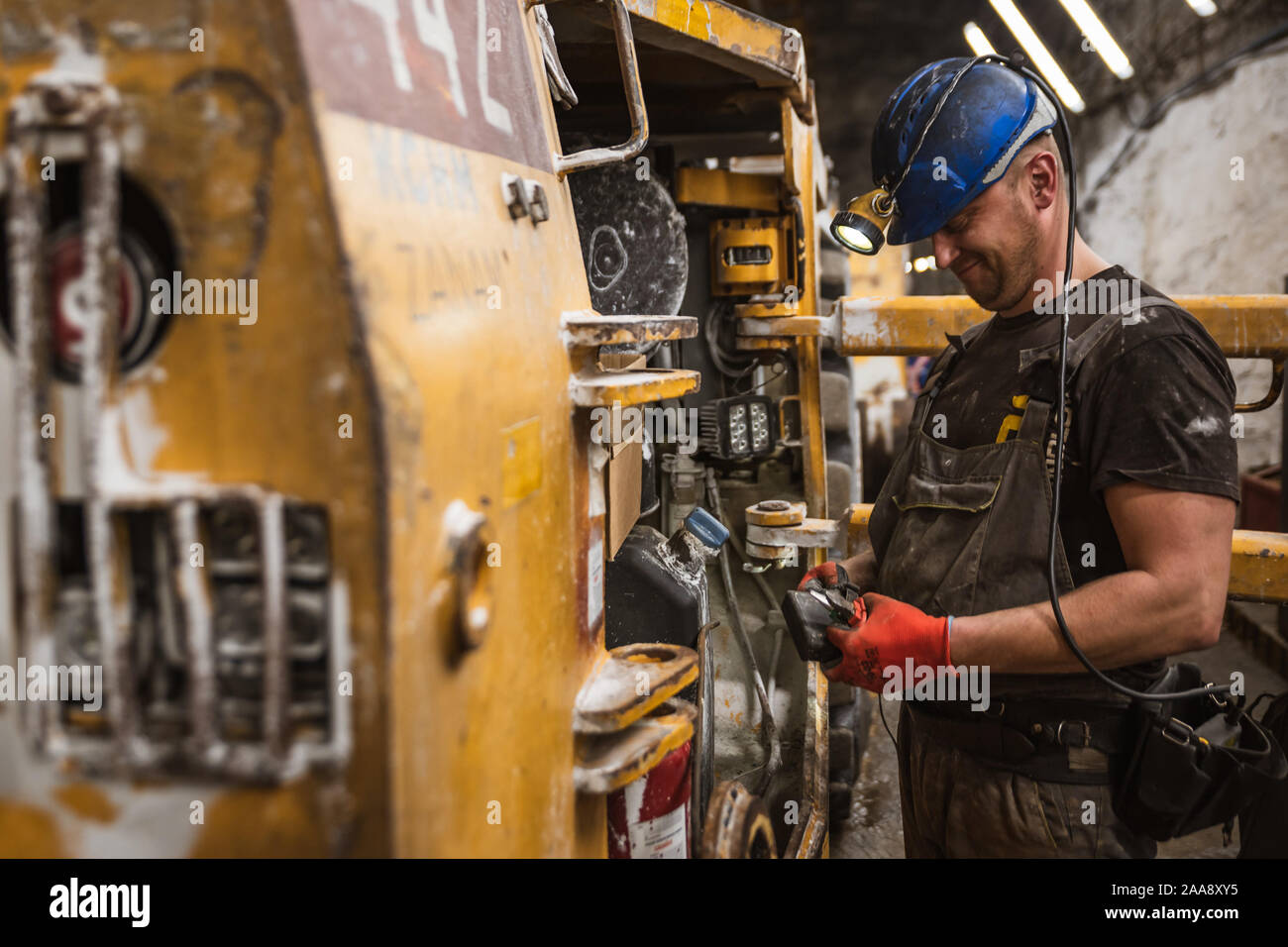 Mine maintenance workshop hi-res stock photography and images - Alamy