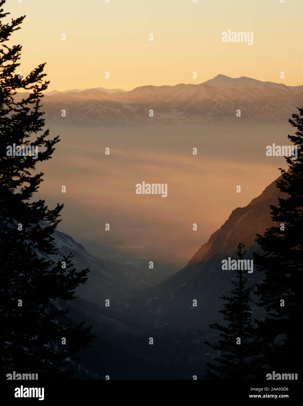 Utah smog hi-res stock photography and images - Alamy