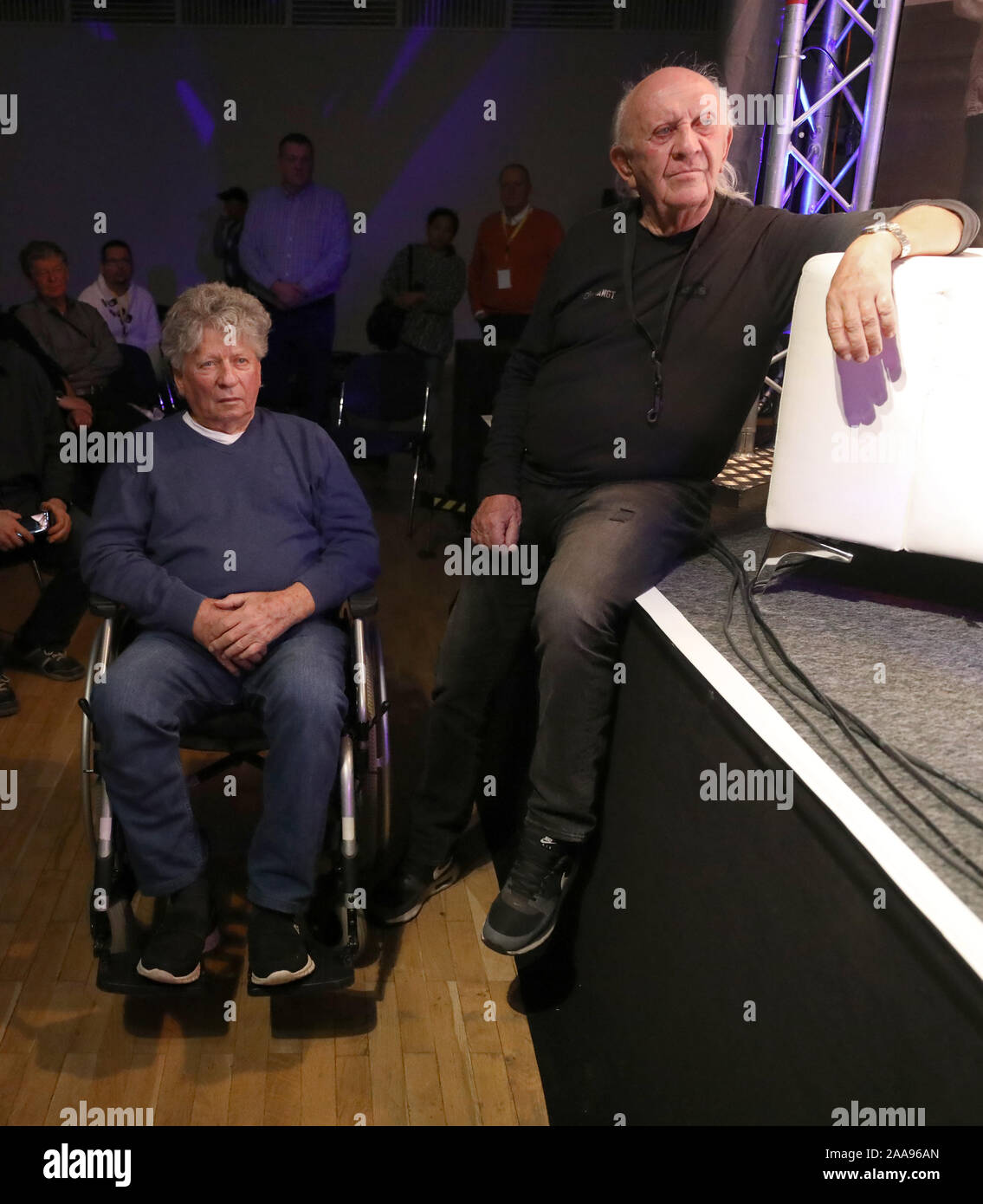 Rostock, Germany. 19th Nov, 2019. Harry Jeske (l-r) in the wheelchair ...