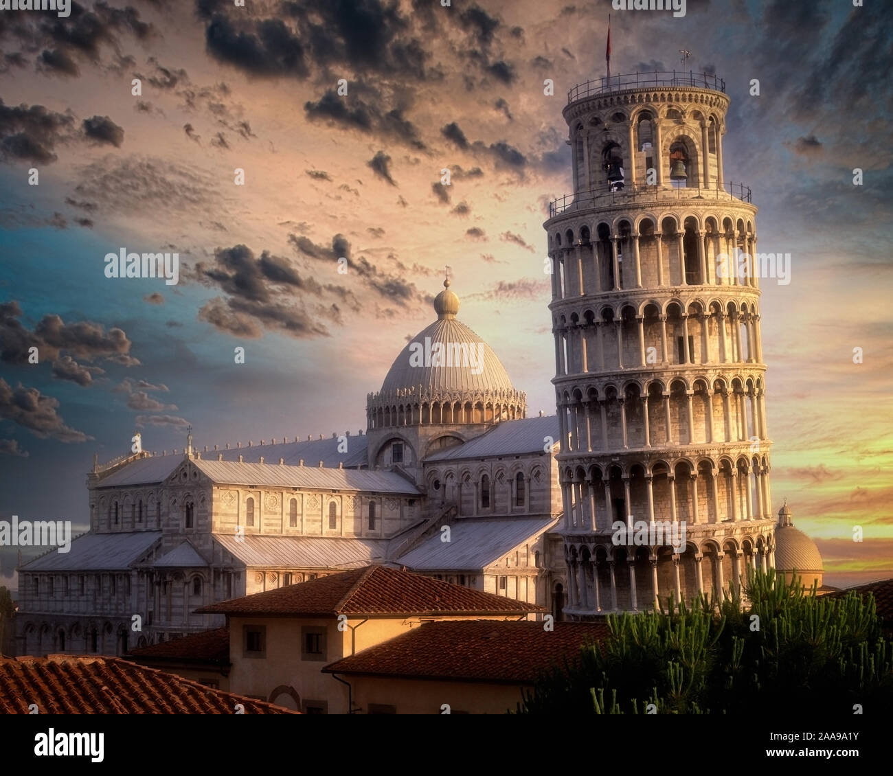 Galileo leaning tower of pisa hi-res stock photography and images - Alamy