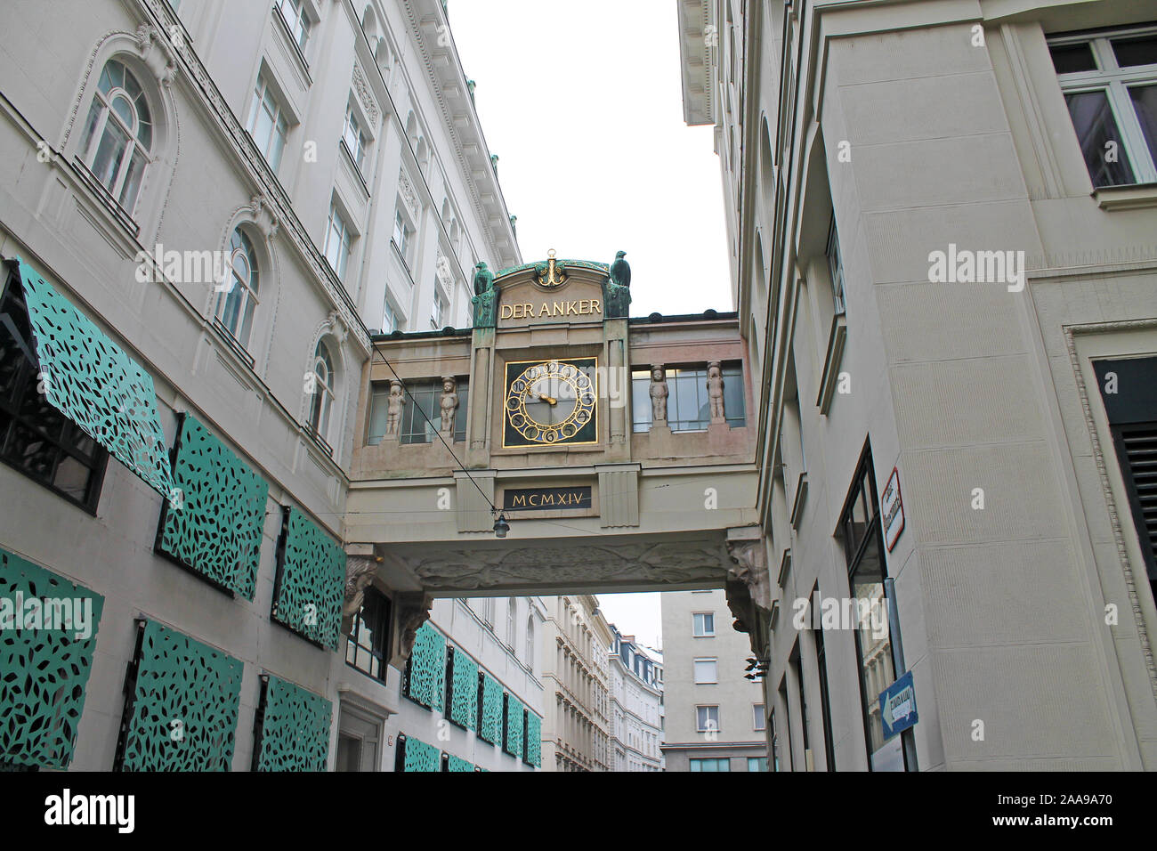 Anker clock hi-res stock photography and images - Alamy