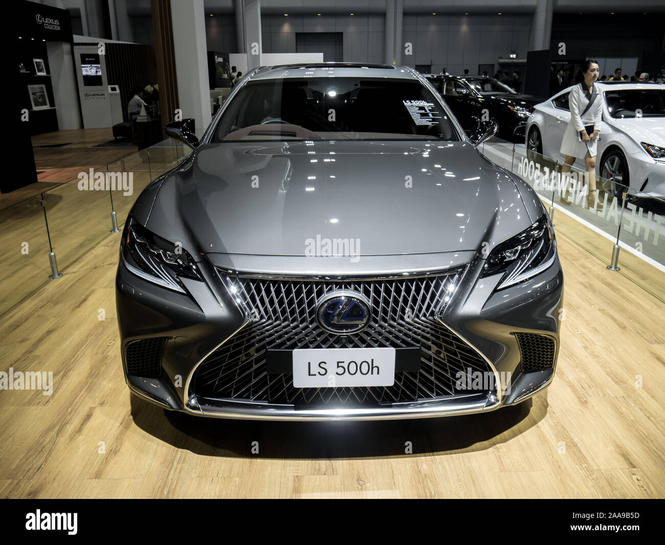 Lexus ls 500h hi-res stock photography and images - Alamy