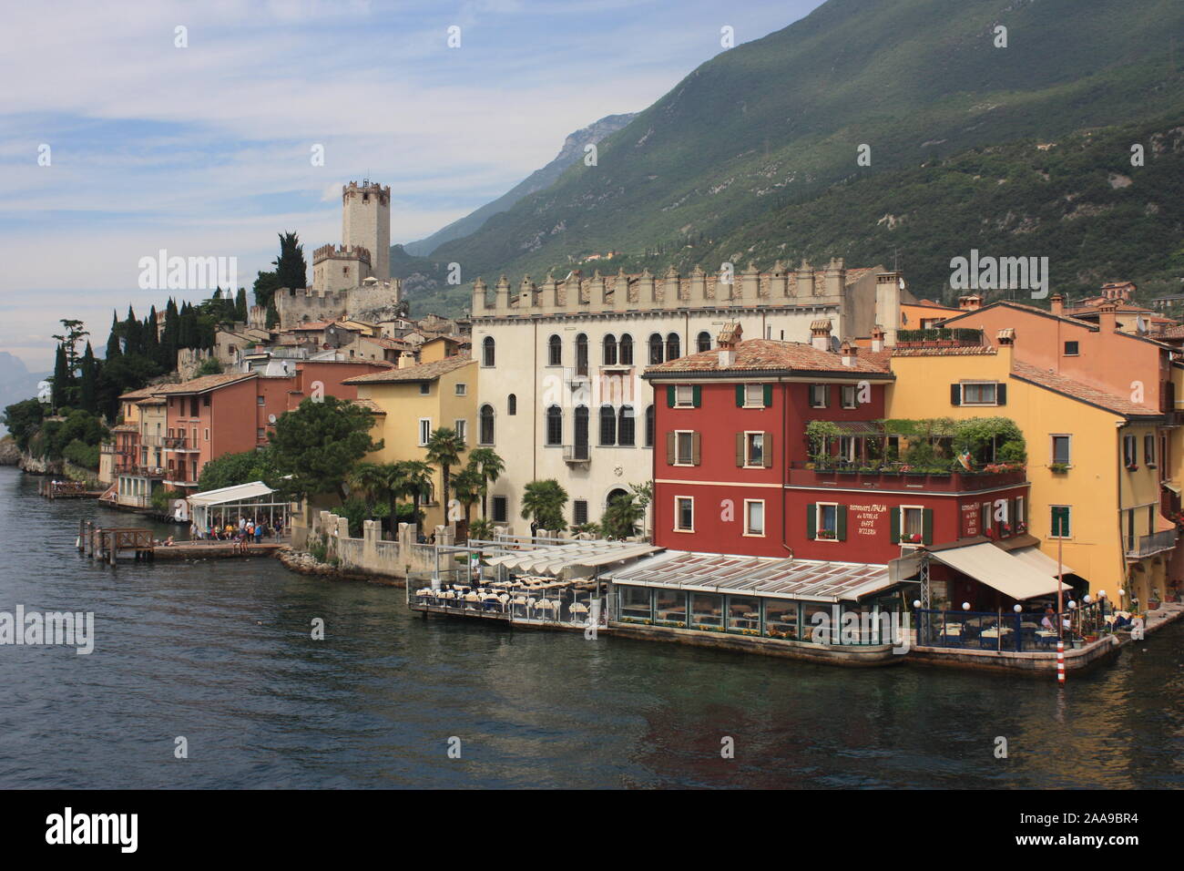 Promenade lakeside lake garda hi-res stock photography and images - Alamy