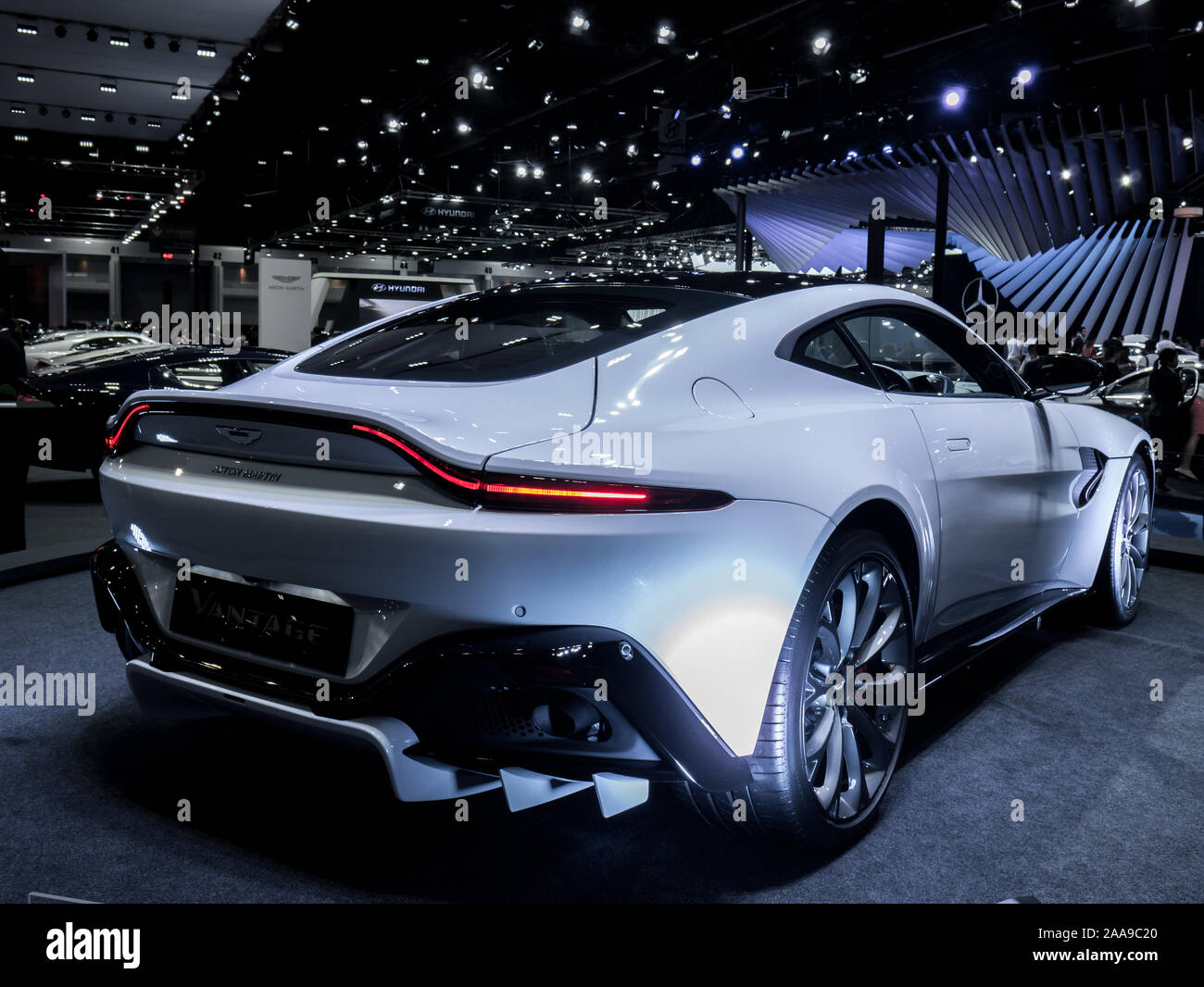 Car vantage logo hi-res stock photography and images - Alamy