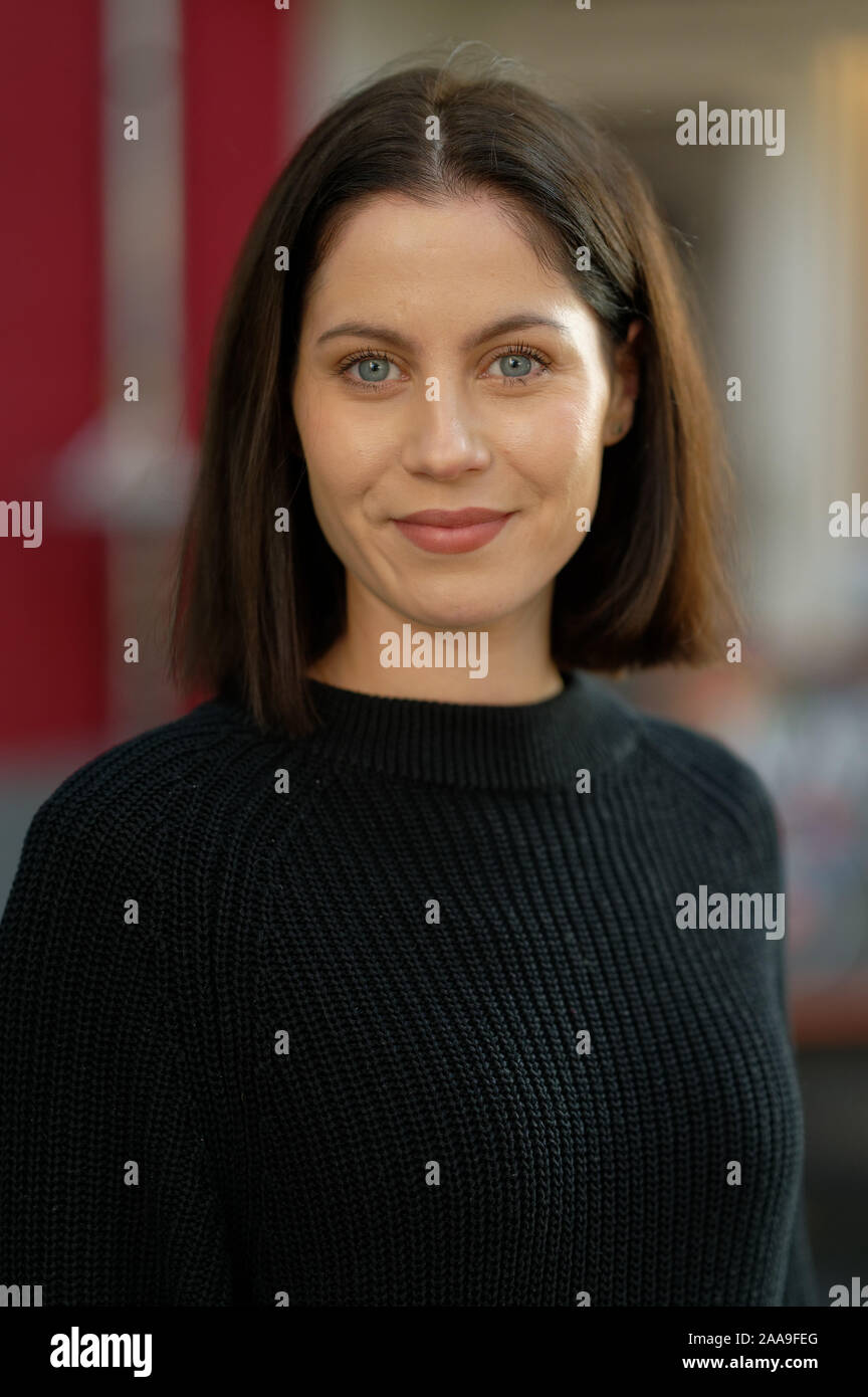 Cologne, Germany. 20th Nov, 2019. The actress Valea Scalabrino (Sina ...