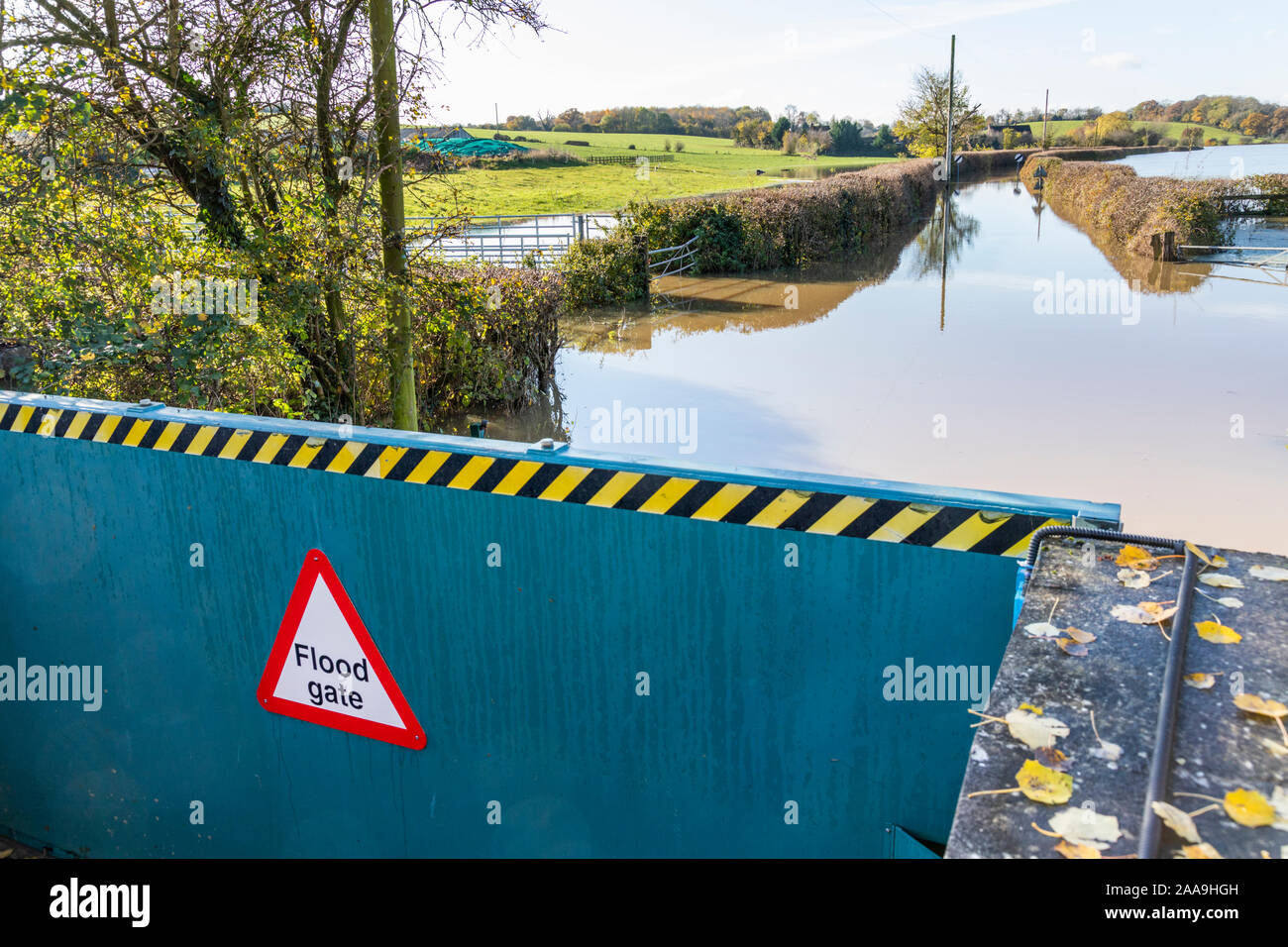 Flood gate hi-res stock photography and images - Alamy