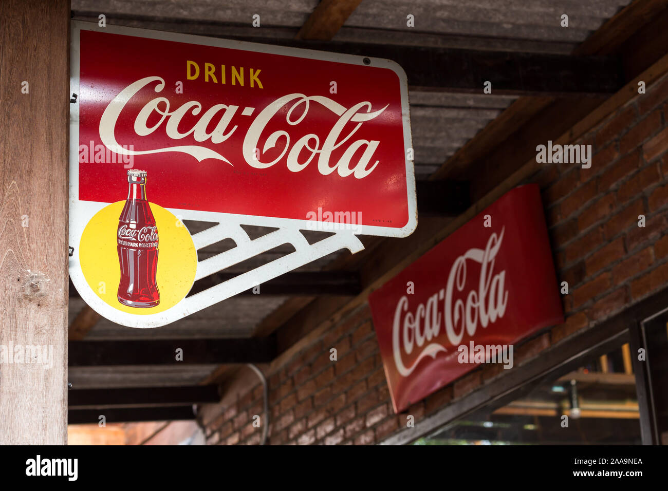Coca cola case hi-res stock photography and images - Alamy