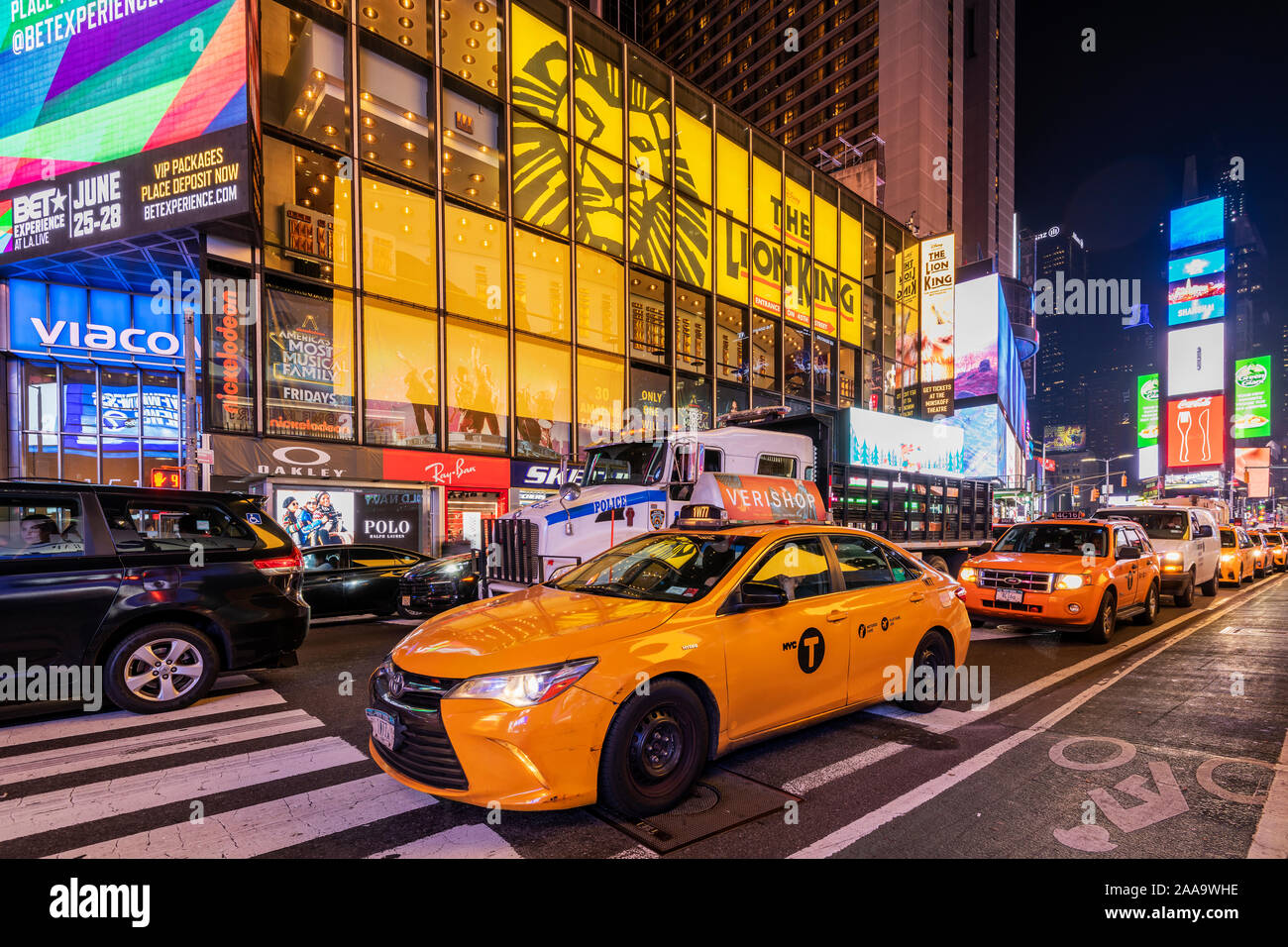 Times square lights hi-res stock photography and images - Alamy