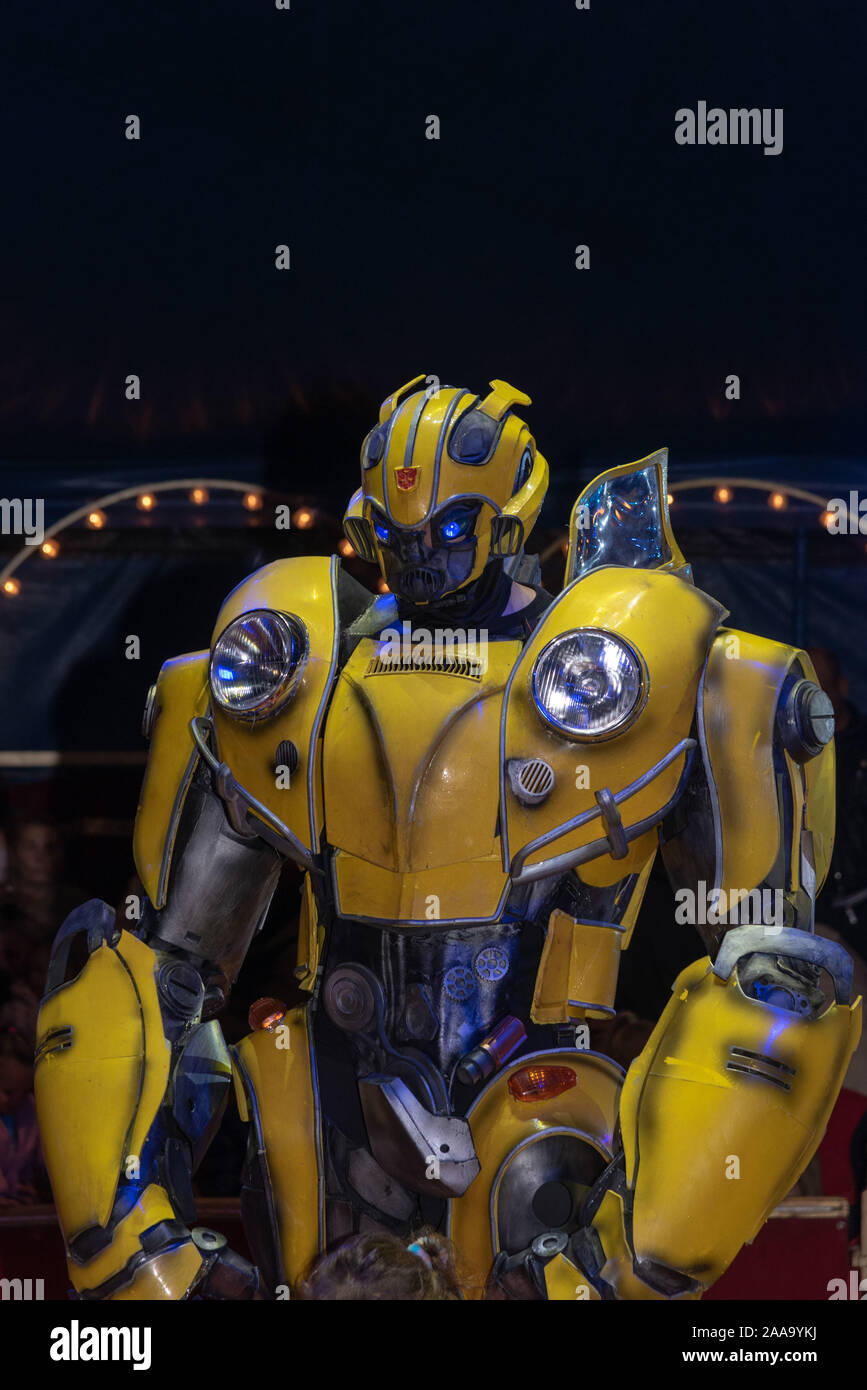 Bumblebee transformer hi-res stock photography and images - Alamy