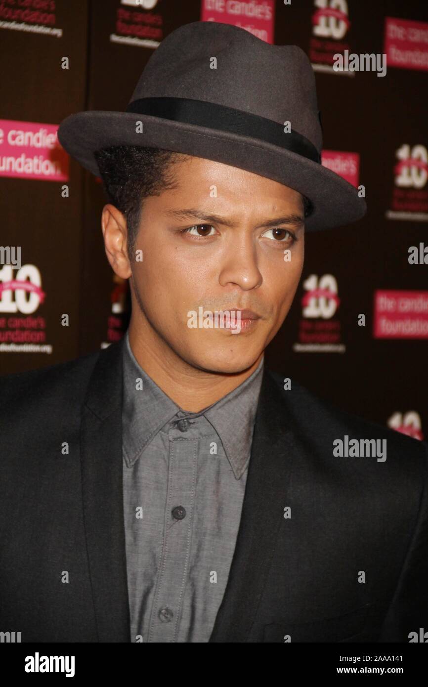 Bruno mars hi-res stock photography and images - Alamy