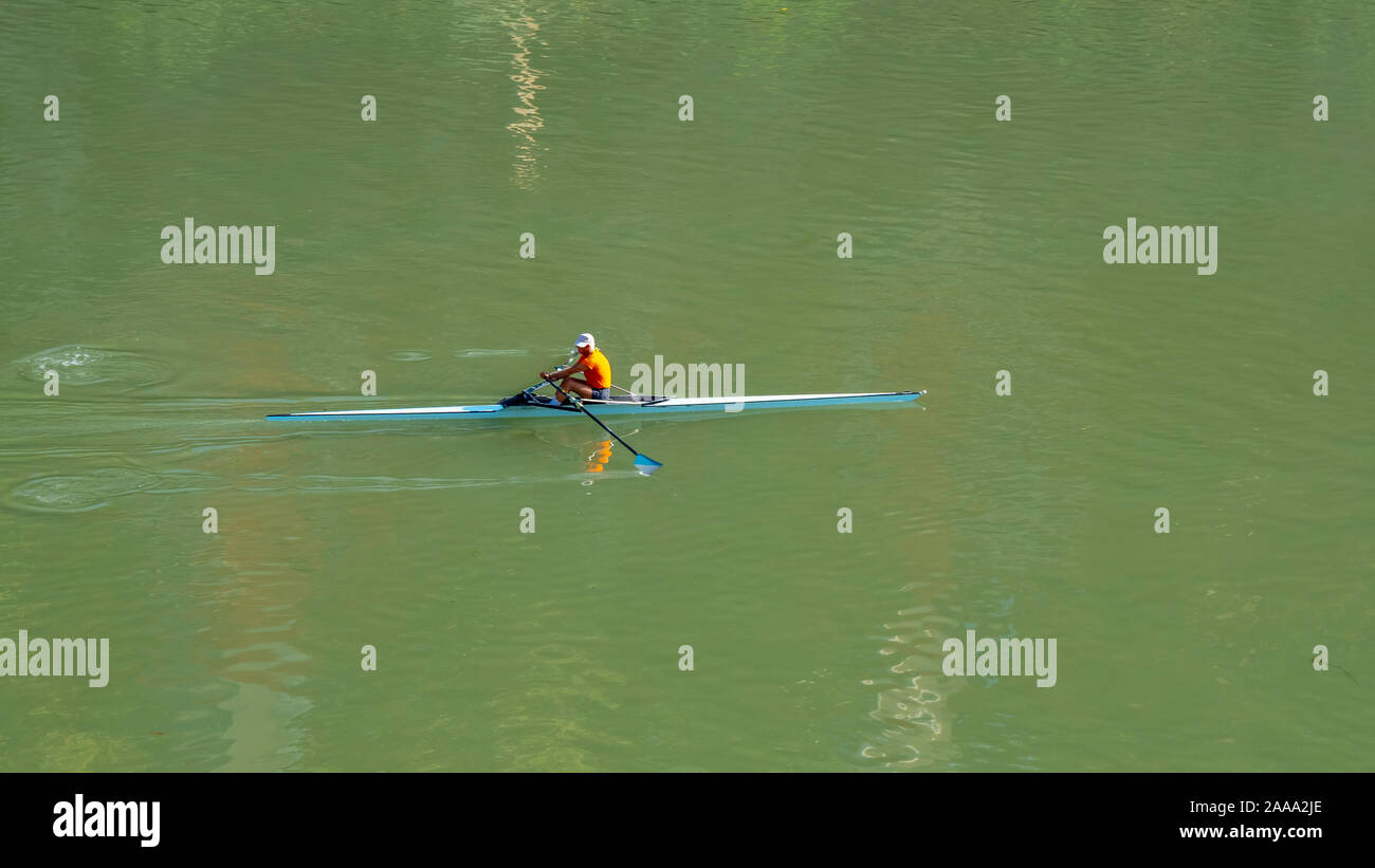 Tiber rome row hi-res stock photography and images - Alamy