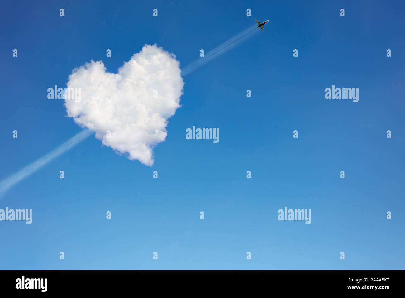 Plane heart shape trace hi-res stock photography and images - Alamy