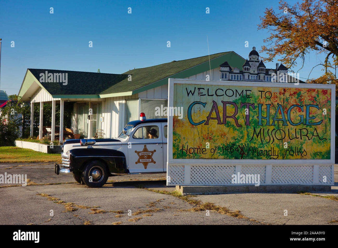 Mural Welcome to Carthage Missoura Stock Photo - Alamy