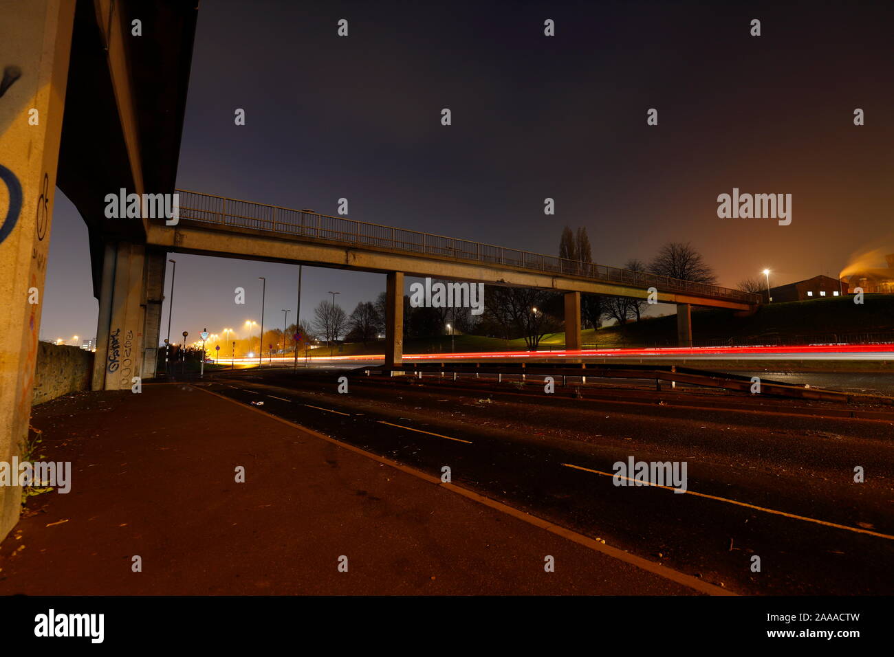 Road bridge flyover street light hi-res stock photography and images ...