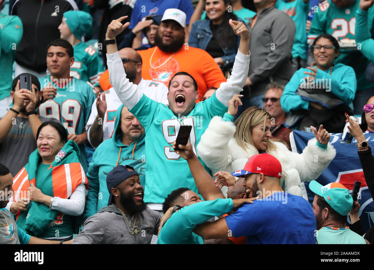 Miami dolphins fans hi-res stock photography and images - Alamy
