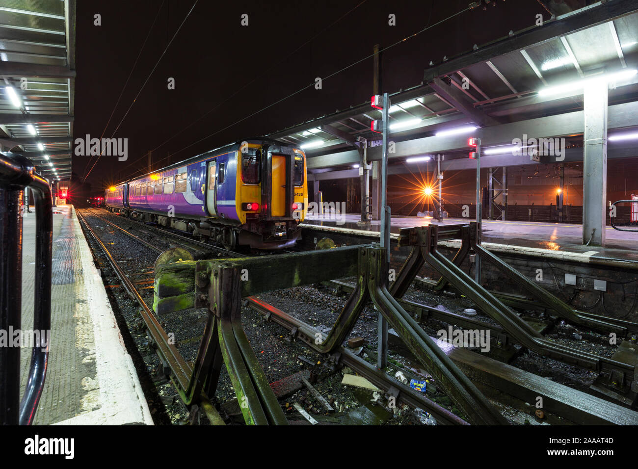 Buffer stops hi-res stock photography and images - Alamy