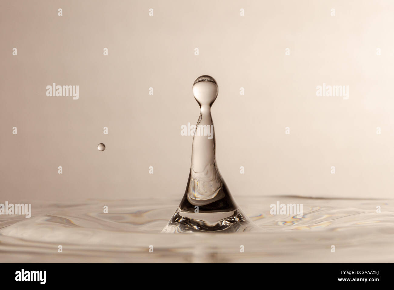 Collision water drops hi-res stock photography and images - Alamy