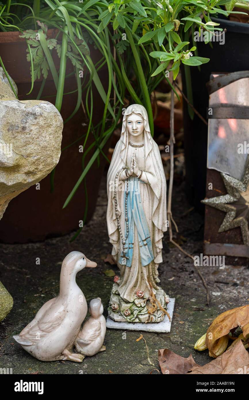 Virgin Mary and Goose memorial to the Winchester Greese prositutues ...