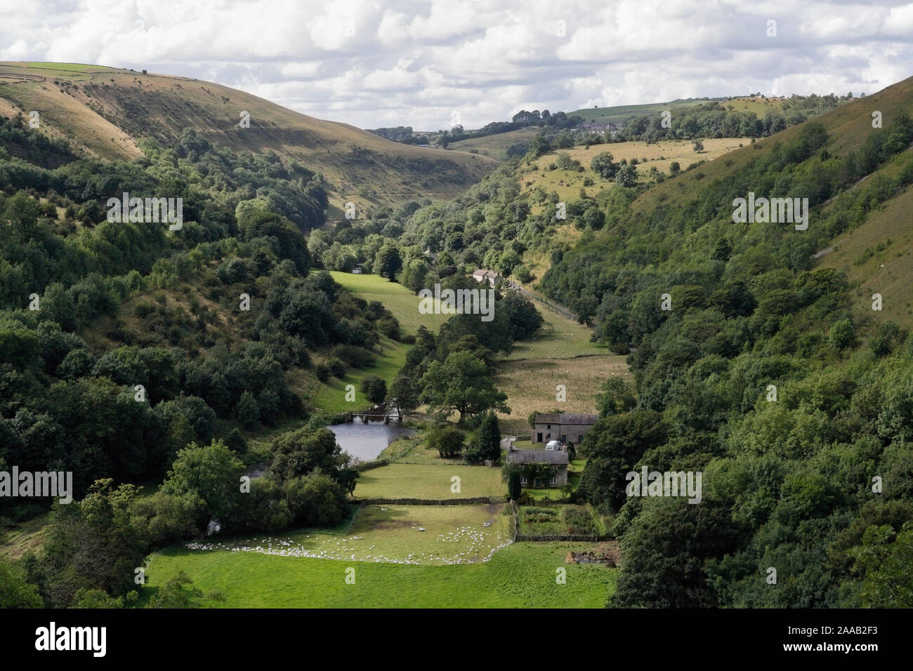 Monsal Dale, Peak District National Park, Derbyshire England UK. Scenic ...