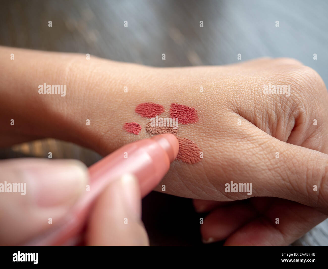 Hands testing hi-res stock photography and images - Alamy