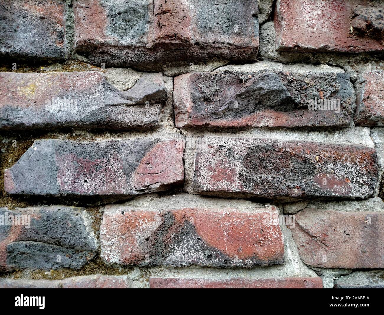 Burnt clay bricks hi-res stock photography and images - Alamy