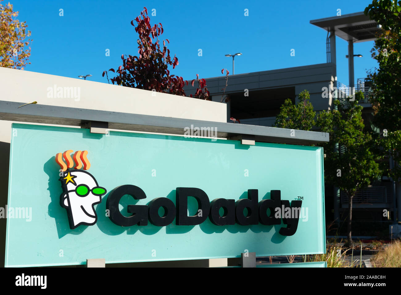 Godaddy logo hi-res stock photography and images - Alamy