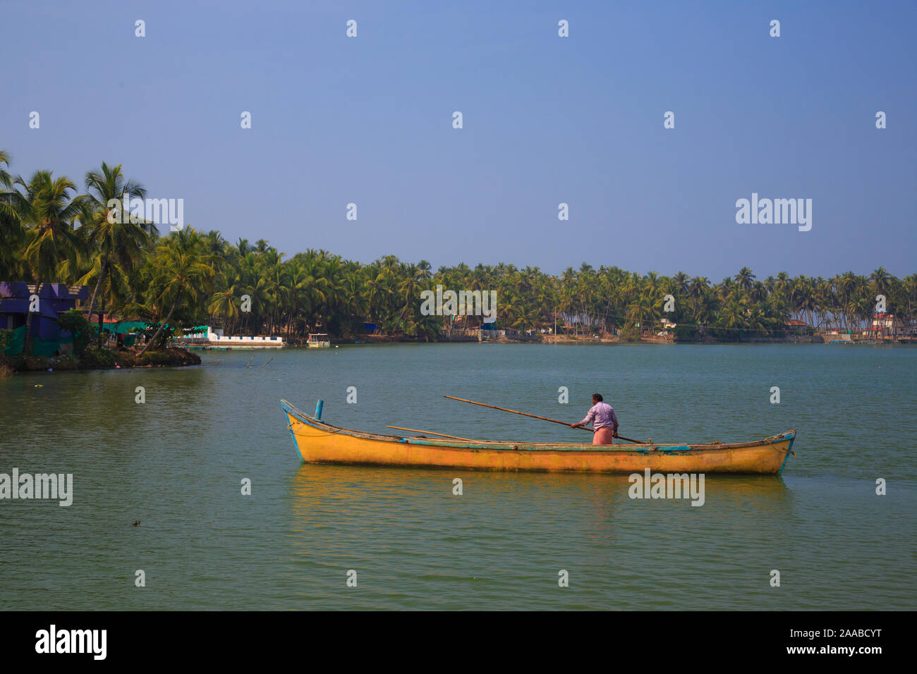 Karnataka river fishing hi-res stock photography and images - Alamy