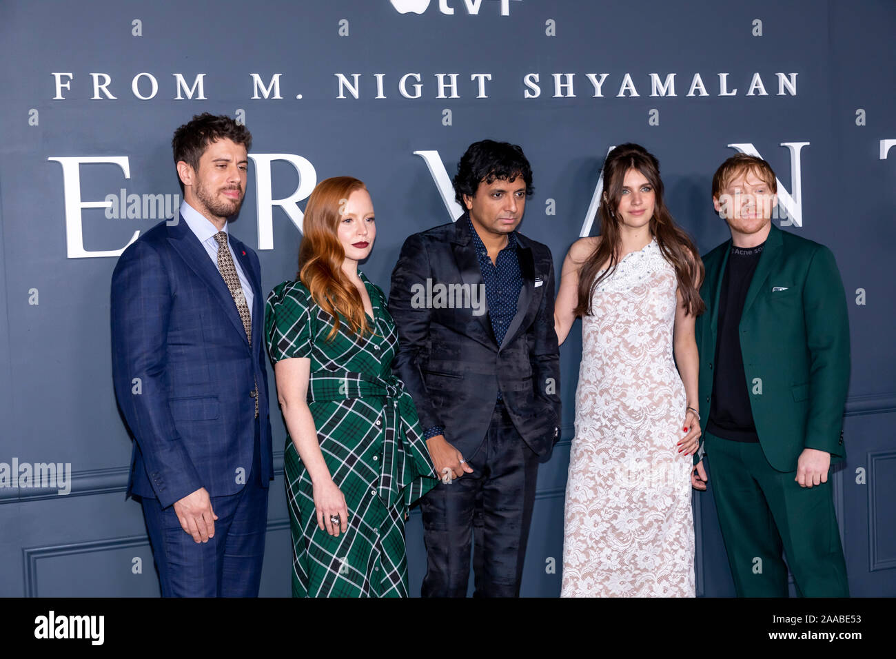 Knight shyamalan hi-res stock photography and images - Alamy