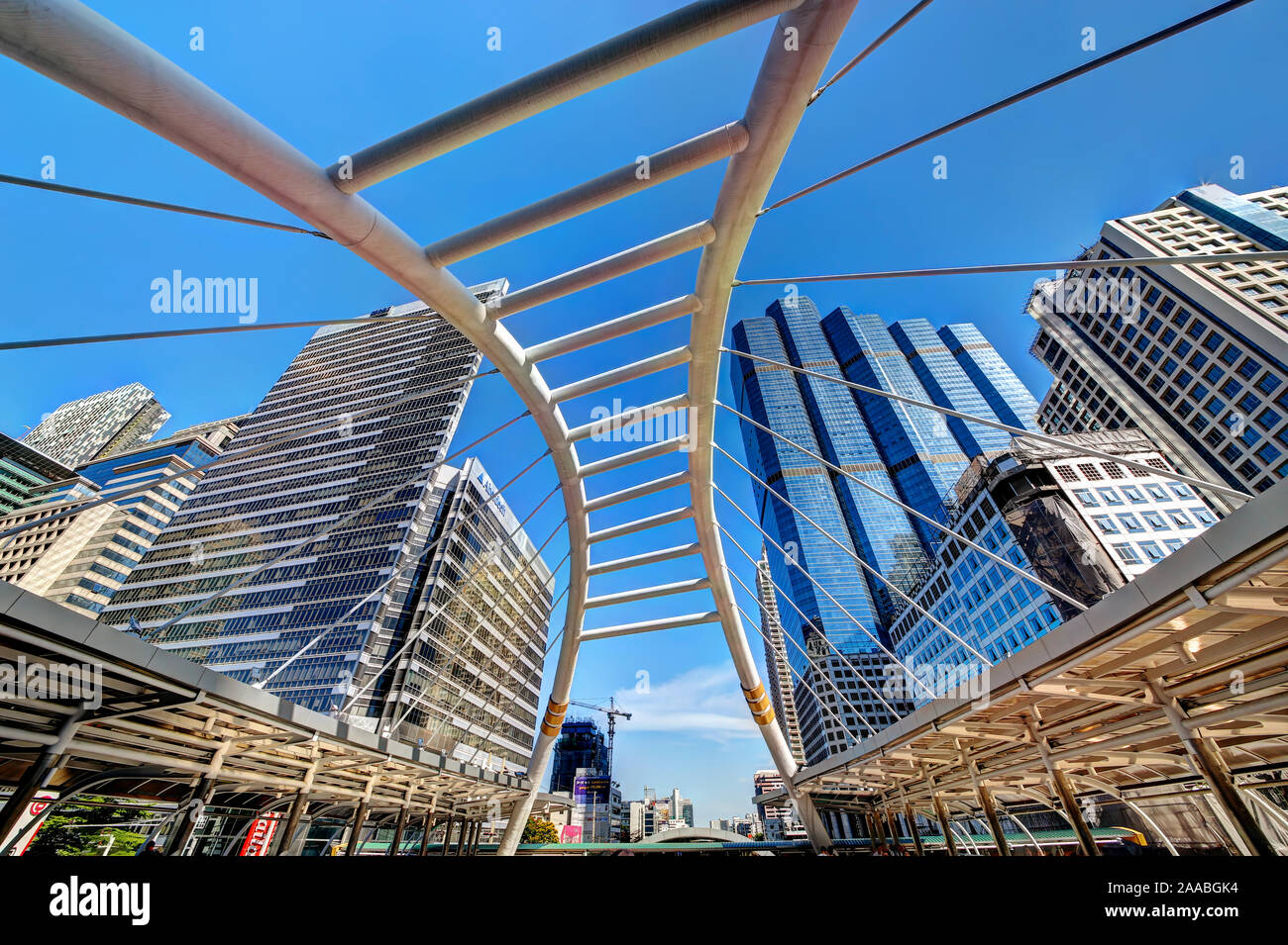 Pedestrian road overpass walkway hi-res stock photography and images ...