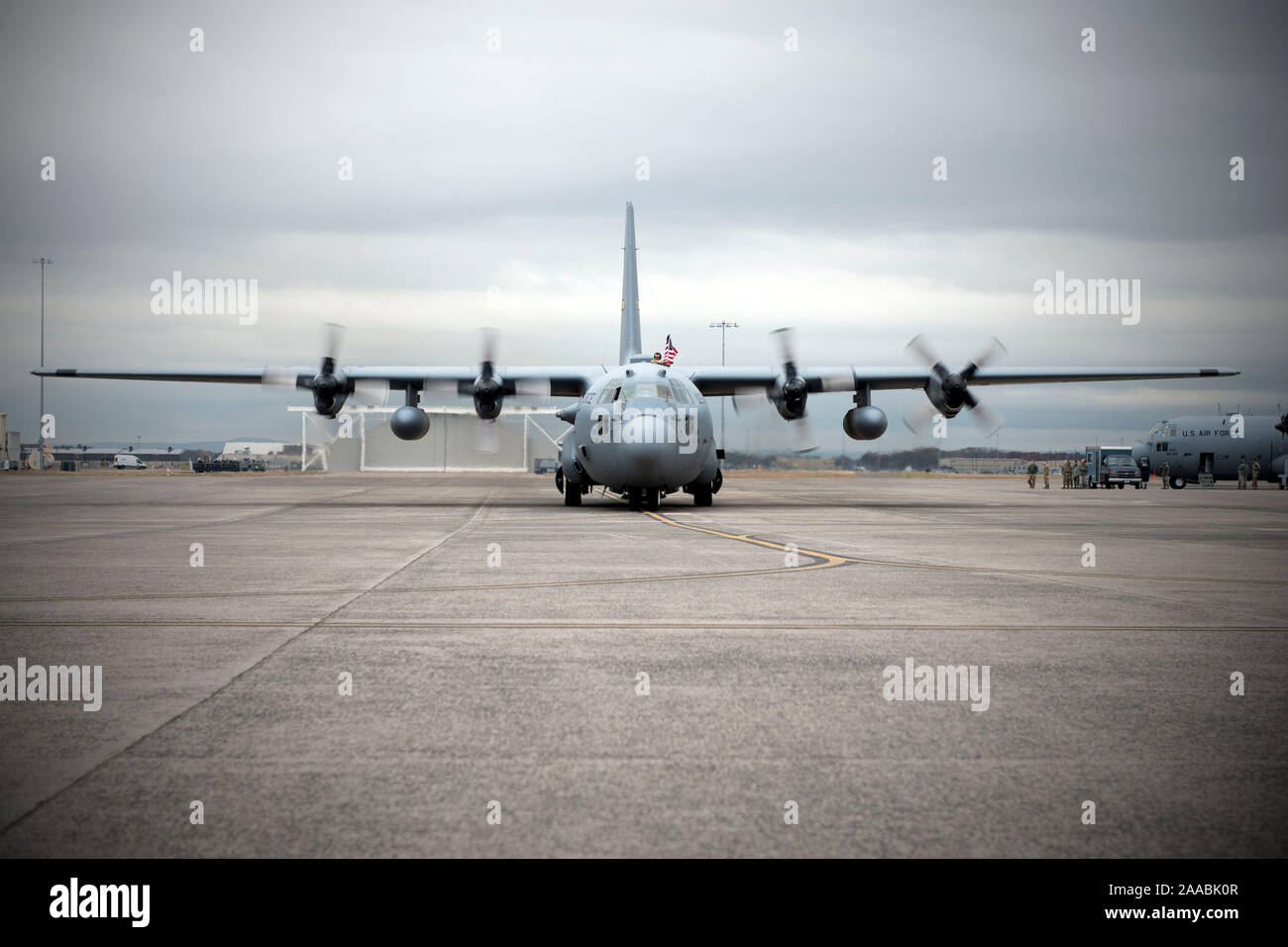 103 airlift wing hi-res stock photography and images - Alamy