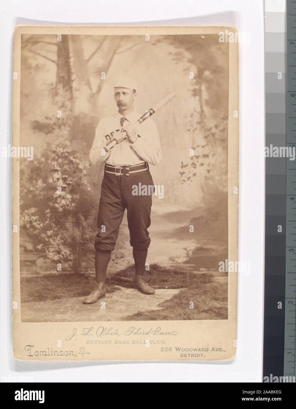 Deacon white hi-res stock photography and images - Alamy