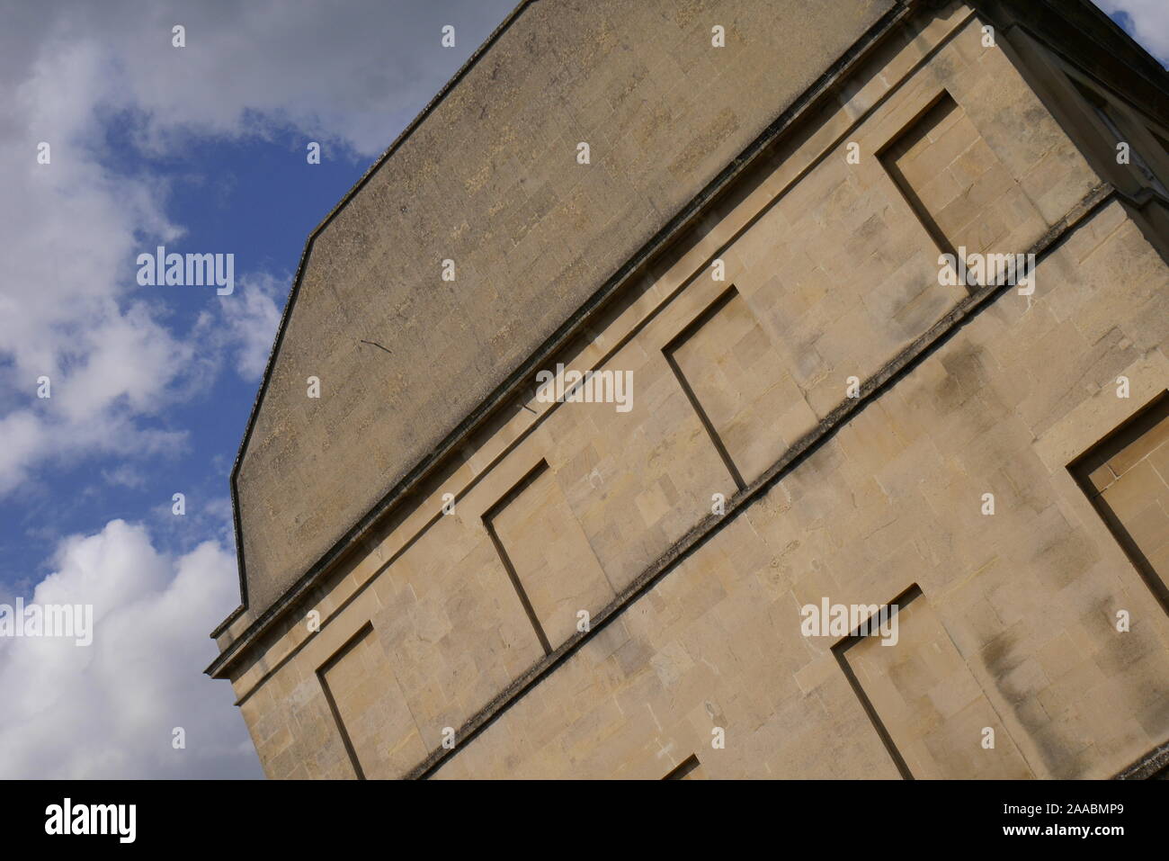 Bricked up windows window hi-res stock photography and images - Alamy