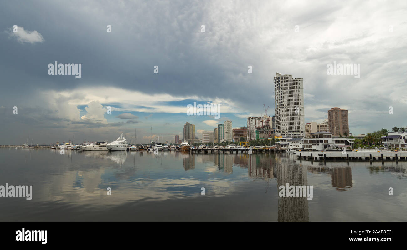 Manila, Philippines - July 7, 2017: Seascape of Manila bay area ...