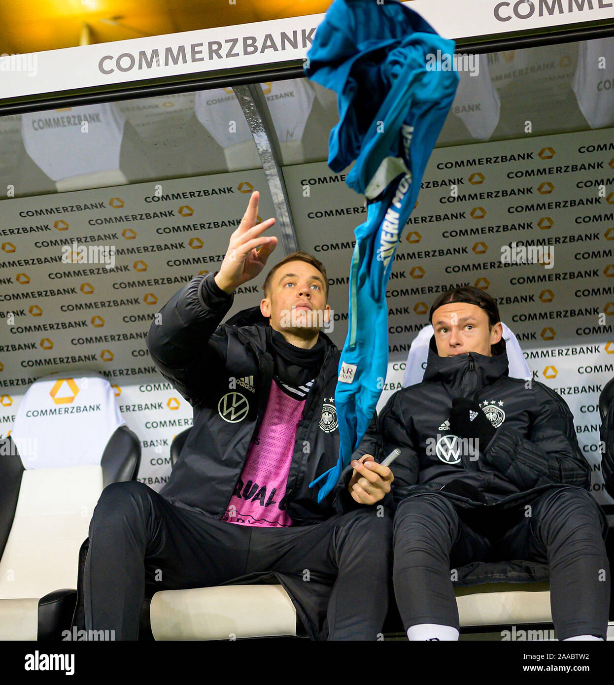 Frankfurt, Deutschland. 19th Nov, 2019. goalkeeper Manuel NEUER (GER ...