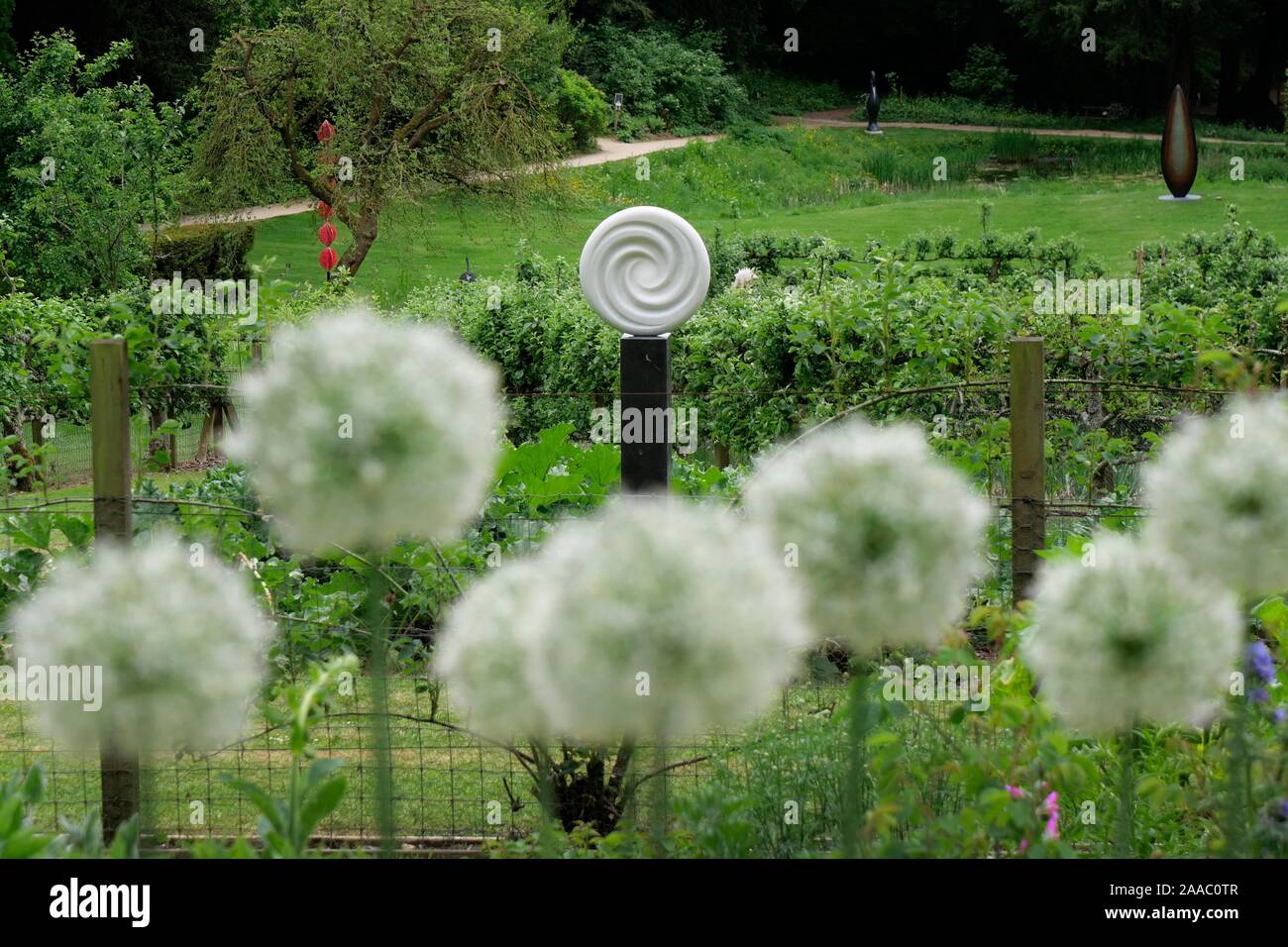 Artist luke dickinson hi-res stock photography and images - Alamy