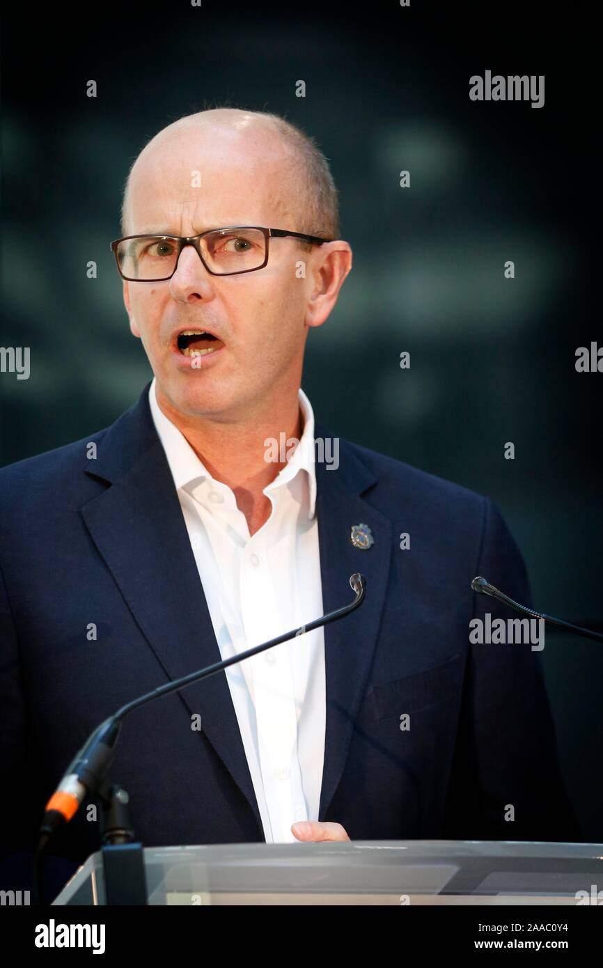 Mi5 Review High Resolution Stock Photography and Images - Alamy