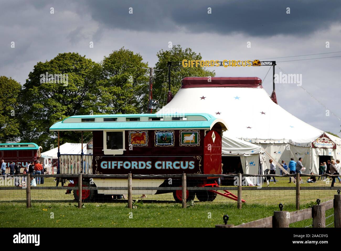 Cotswold circus hi-res stock photography and images - Alamy