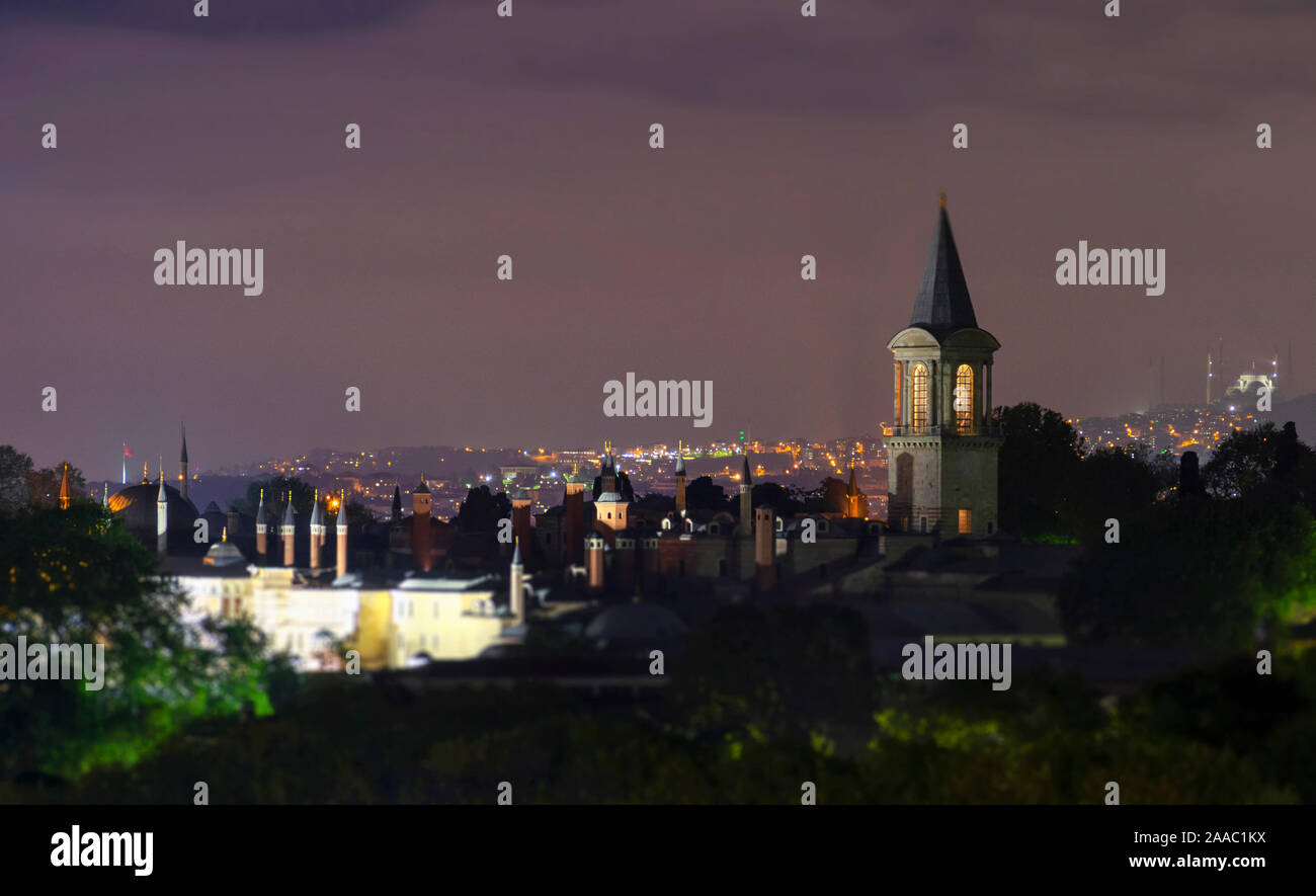 Evening view on Topkapi palace in the Istanbul Stock Photo - Alamy