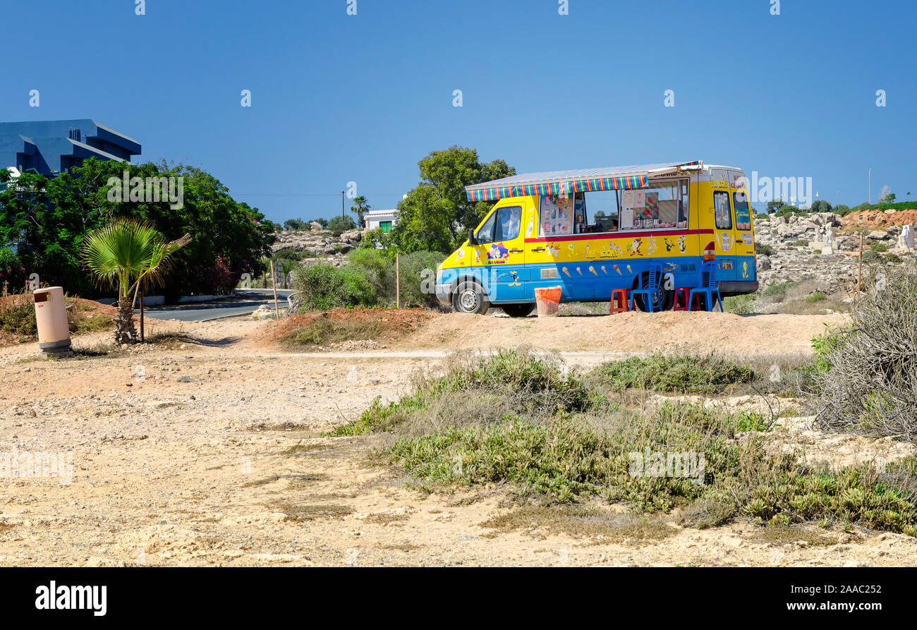 Ice cream truck england beach hi-res stock photography and images - Alamy