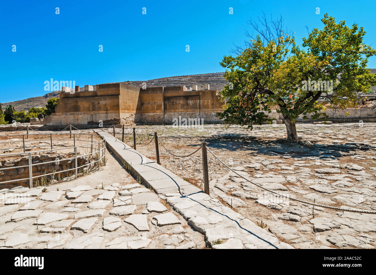 Knossos palace on a Crete island in Greece Stock Photo - Alamy