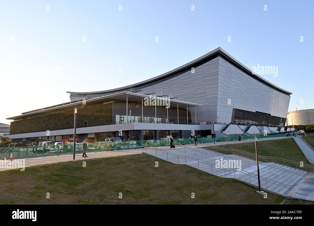 Tokyo, Japan. 21st Nov, 2019. Construction of the Ariake Arena, the ...