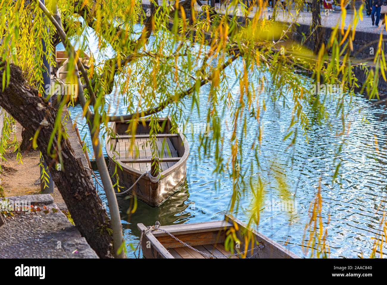 Traditional japanese boats hi-res stock photography and images - Alamy