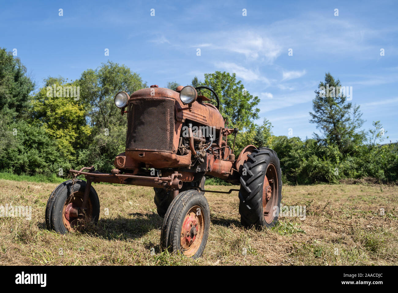 Red tractor with red wheels hi-res stock photography and images - Alamy