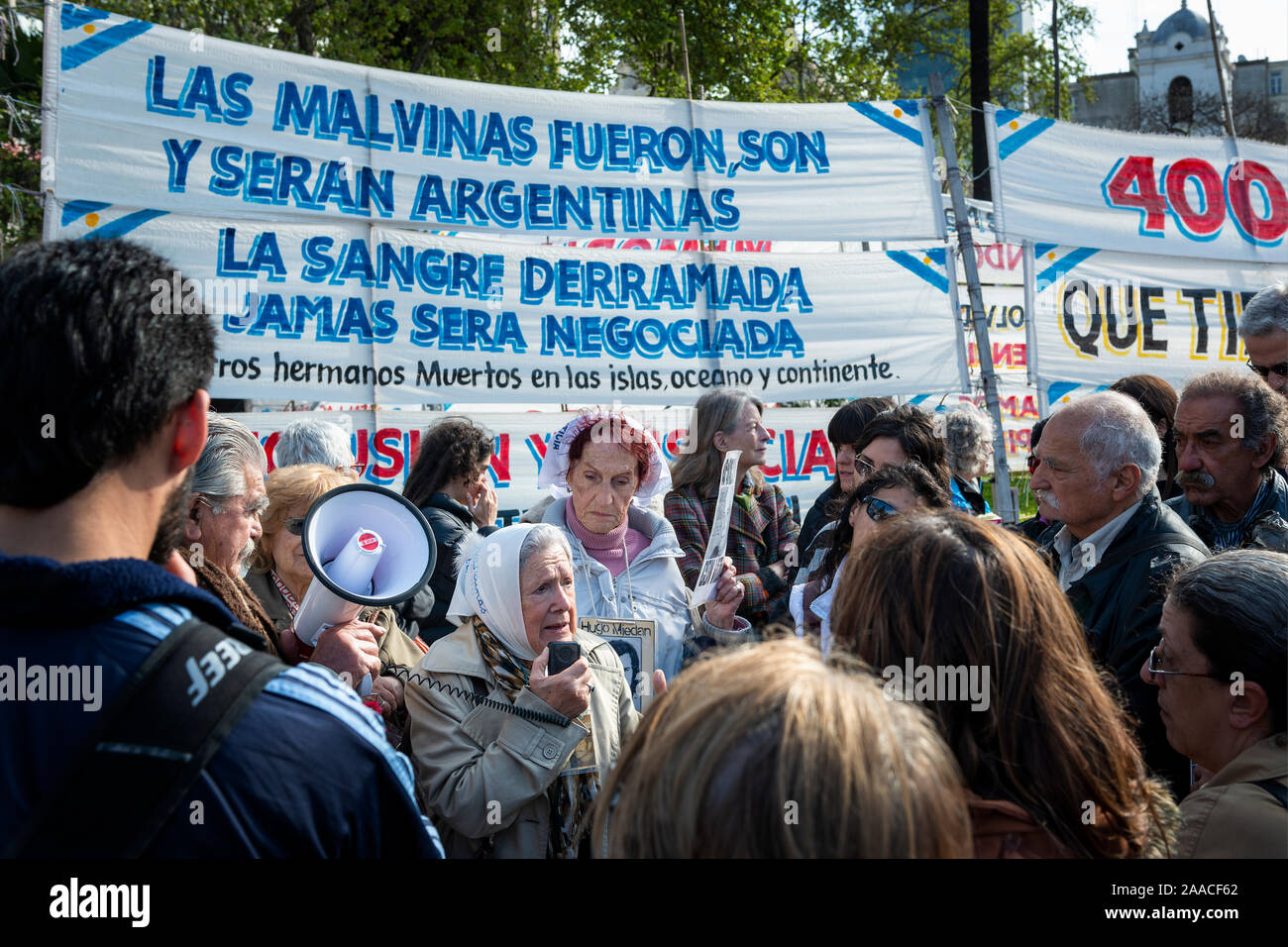 Mothers of the plaza de mayo hi-res stock photography and images - Alamy