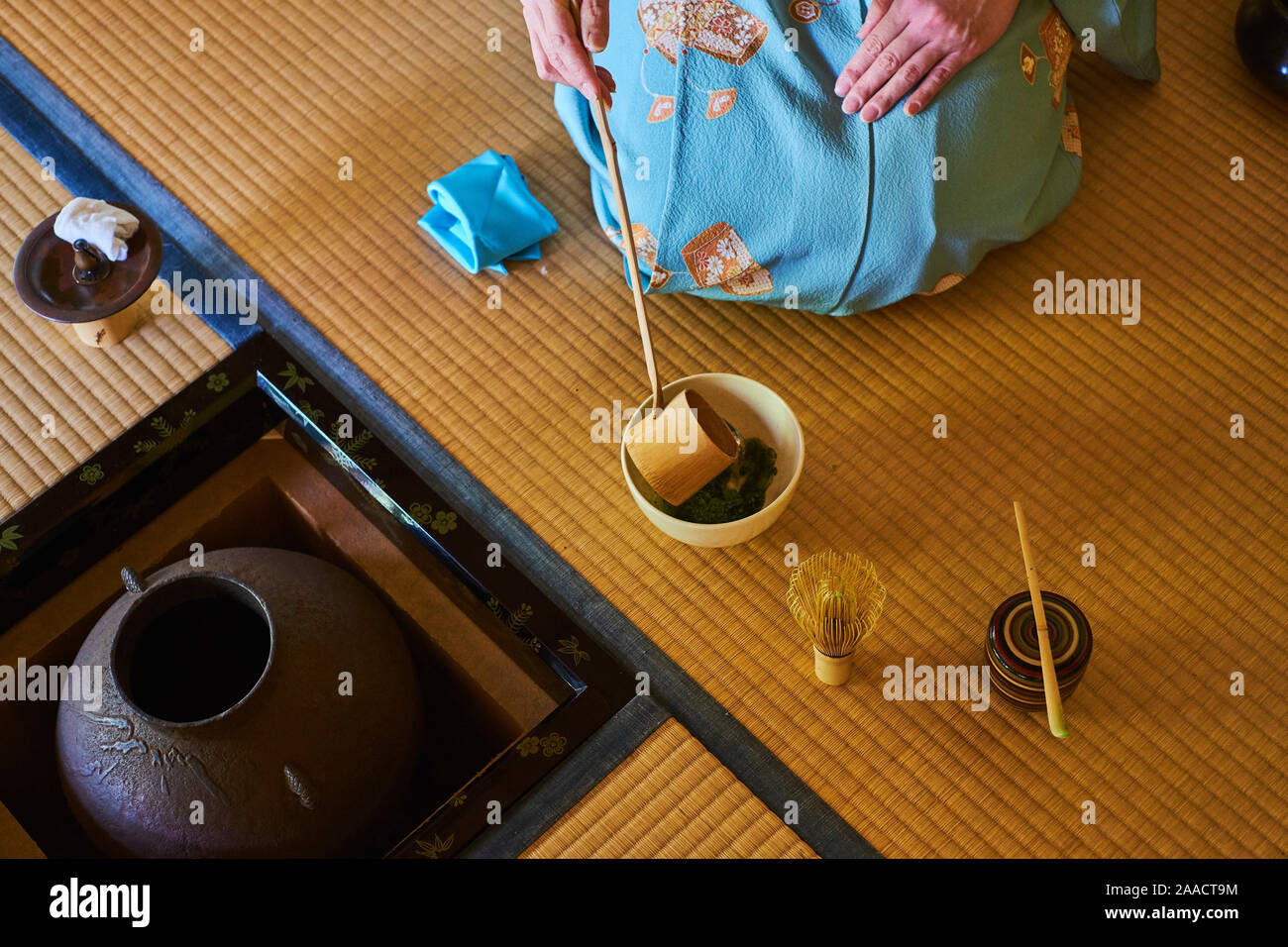 Japan, Honshu island, Kansai region, Kyoto, tea ceremony, tea matcha ...