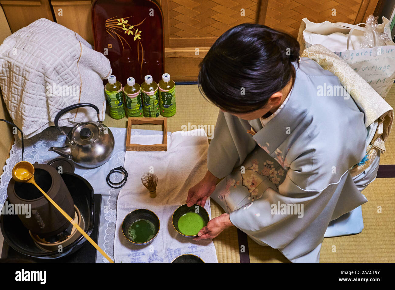Japan, Honshu island, Kansai region, Kyoto, tea ceremony, tea matcha ...