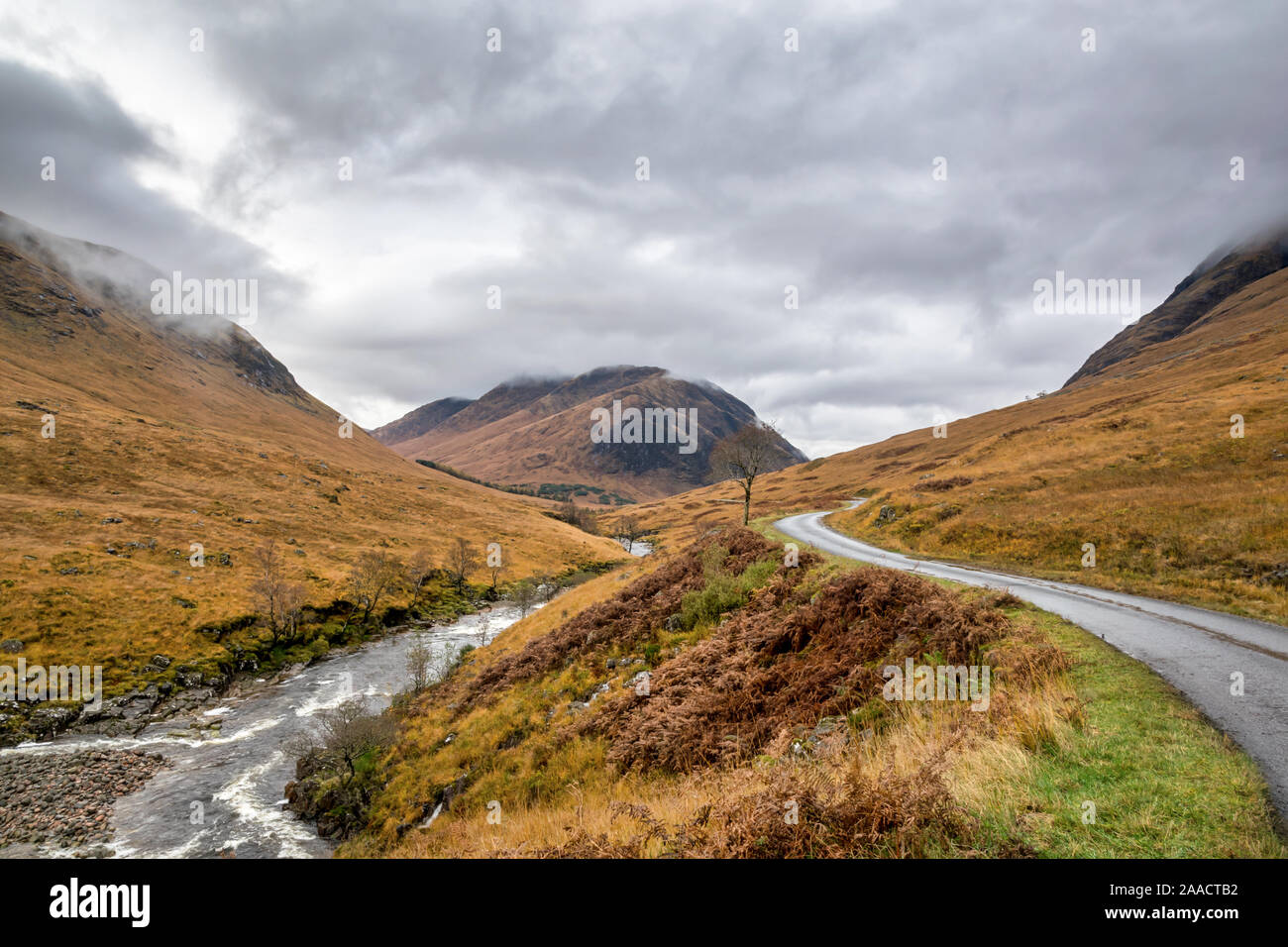 Explore the highlands hi-res stock photography and images - Alamy