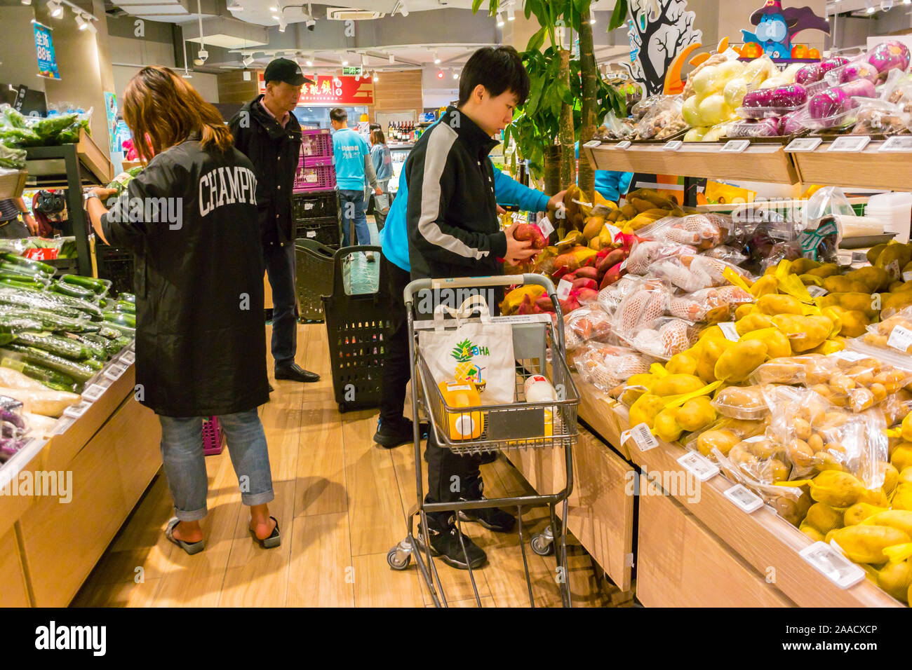 Shanghai, China, People Grocery Shopping in Chinese Supermarket in ...