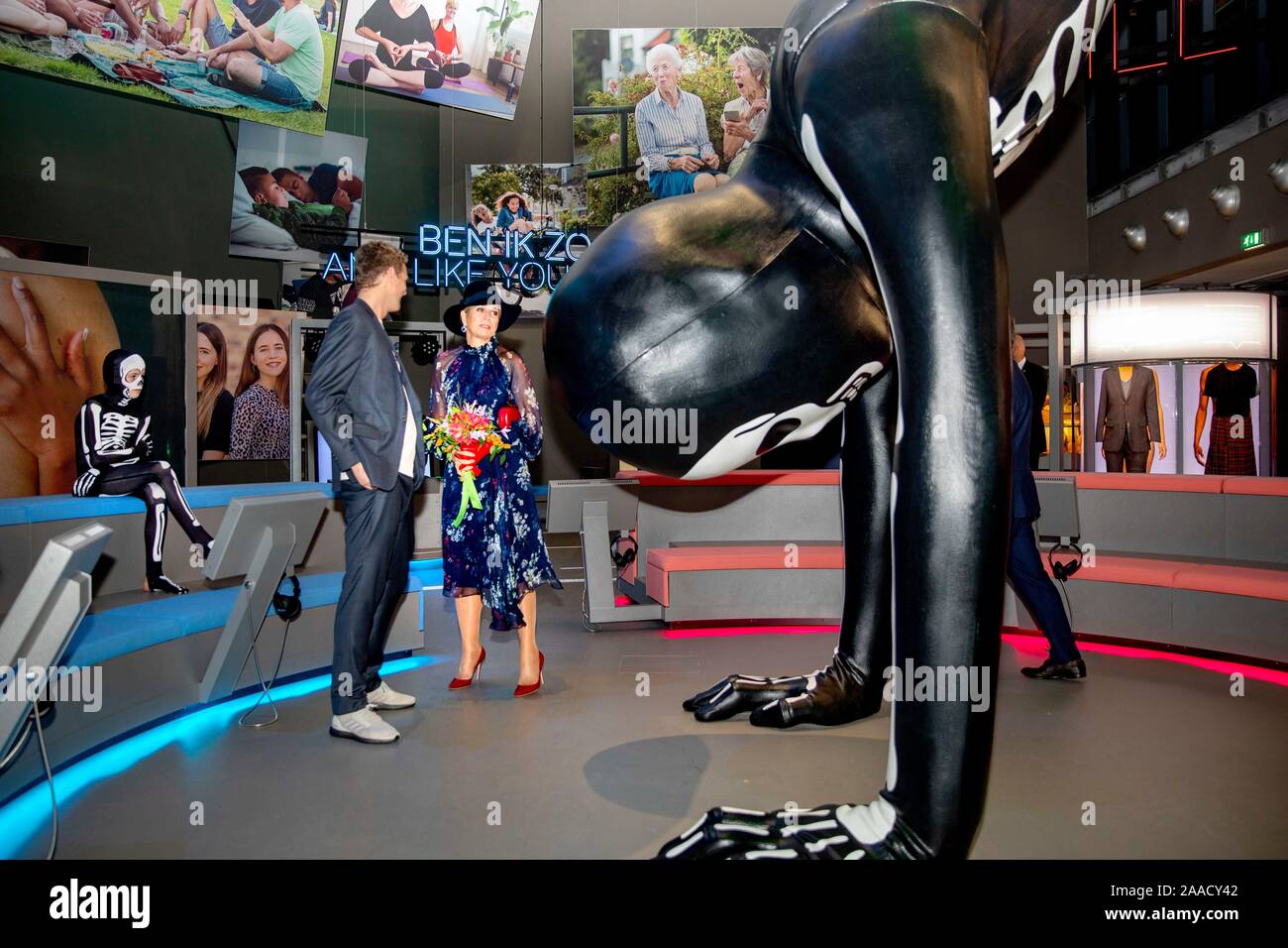Queen maxima nemo science museum hi-res stock photography and images ...